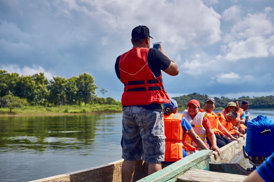 Un lago y sus secretos: Las Cuevas del Bayano | Juan Lee